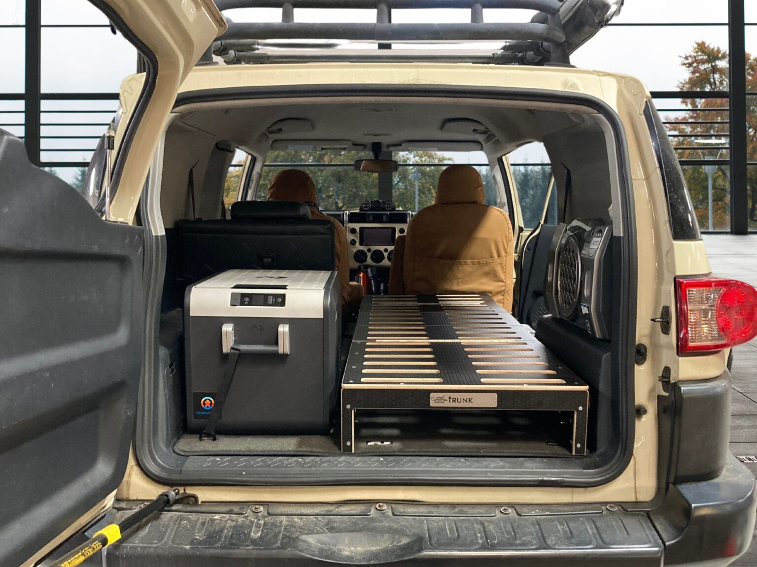 The BlitzBed Sleeping Platform for SUVs - Single/0-Drawer/Armor Black ...